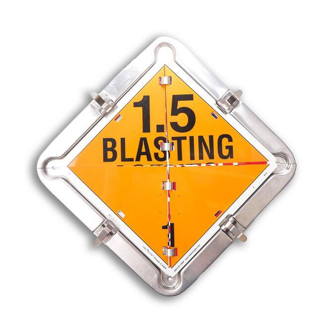 LabelMaster 13.5" x 13.5" 17-Legend Aluminum Flip Split Frame Placard ...